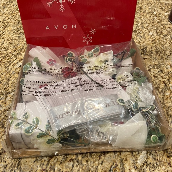 Avon | Holiday | Nwt Avon Glowing Angel Garland | Poshmark